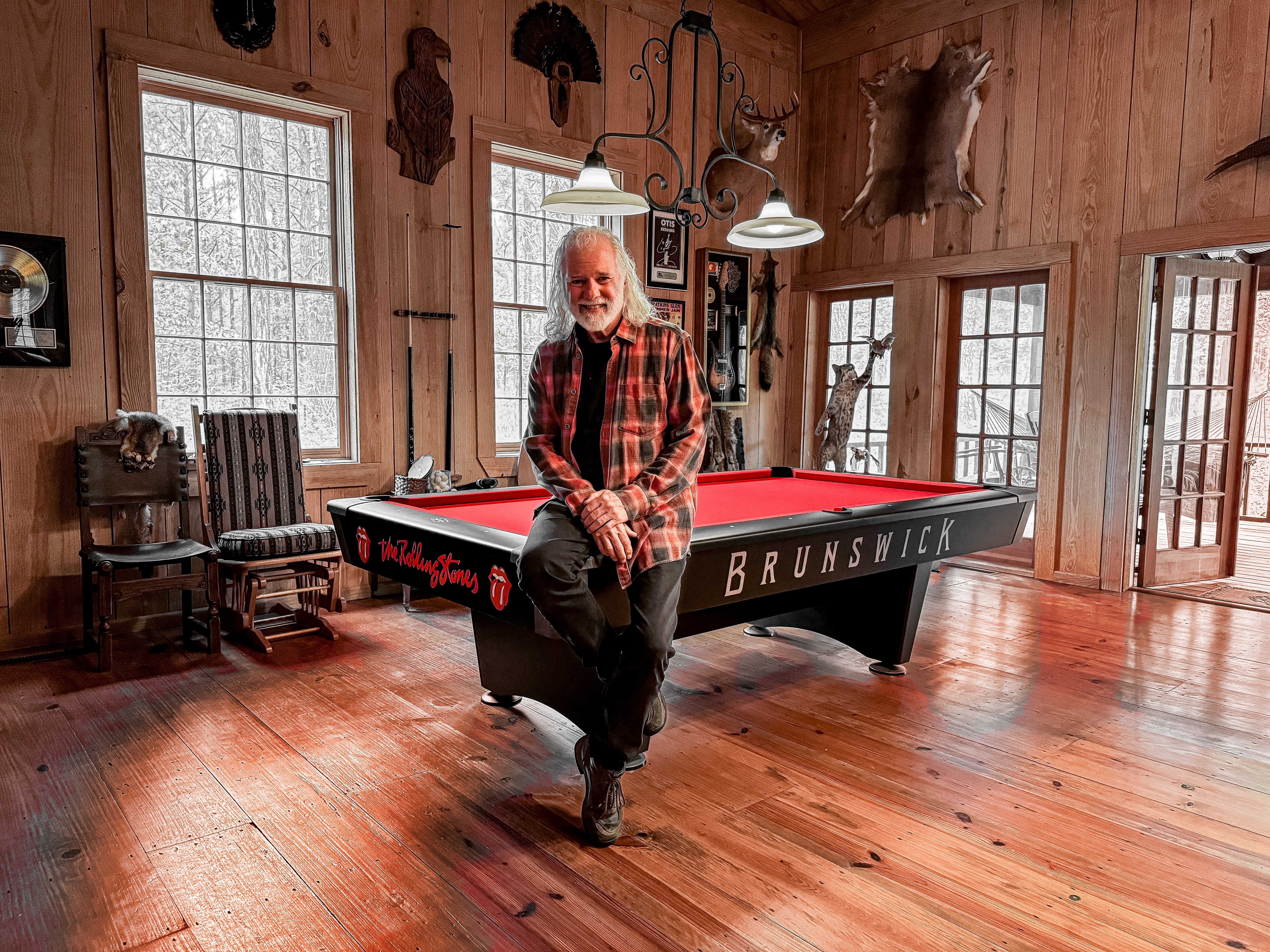 Rolling with Brunswick: A Custom Black Wolf Pro for Legendary Musician – Brunswick Billiards